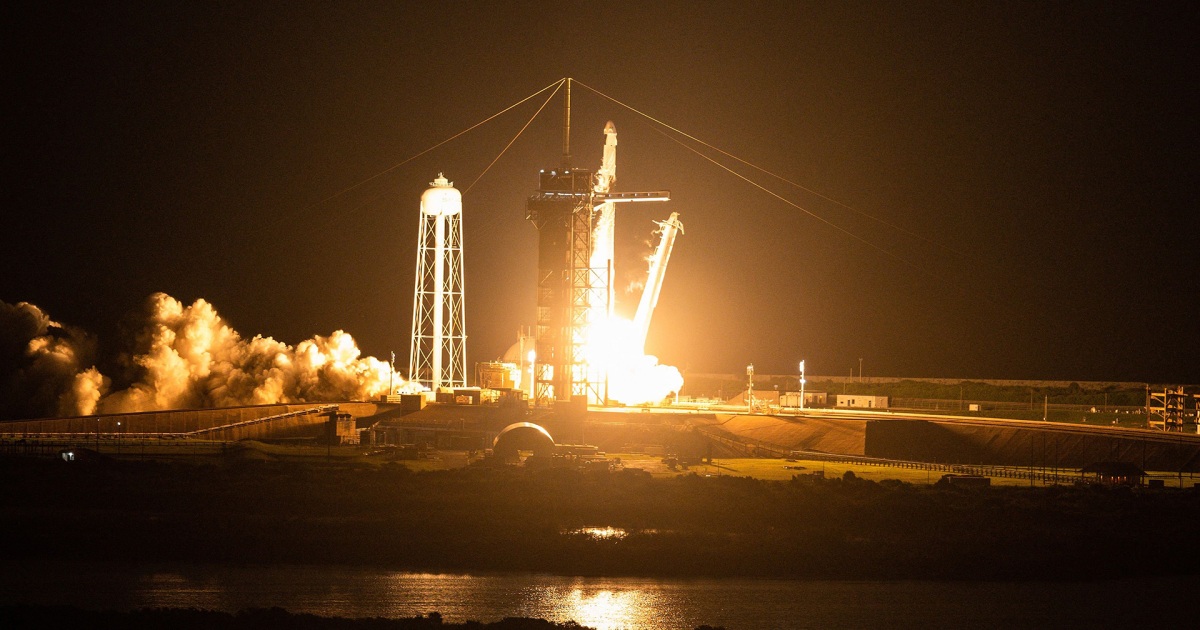 Watch SpaceX launch first all-civilian Inspiration4 crew into orbit