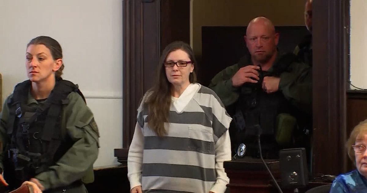 Ohio woman pleads guilty in murder of 8 members of a family