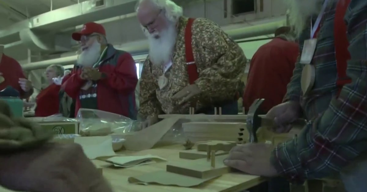 Inside the world’s oldest Santa school ahead of the holidays