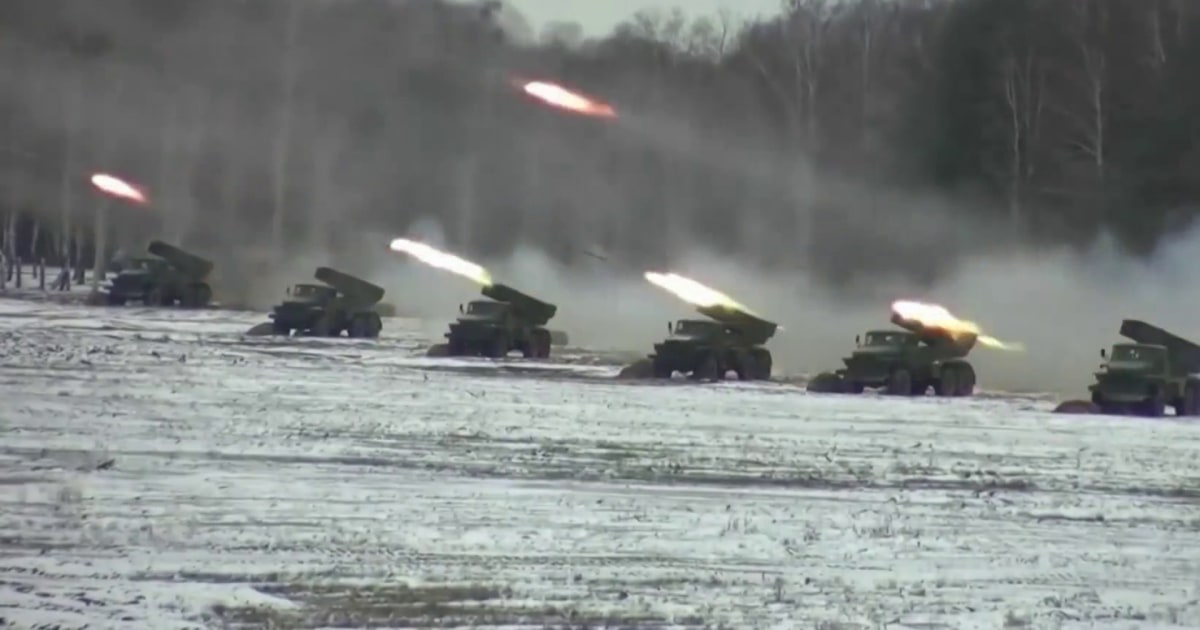 Leaders push for diplomacy as Russia continues Ukraine troop buildup