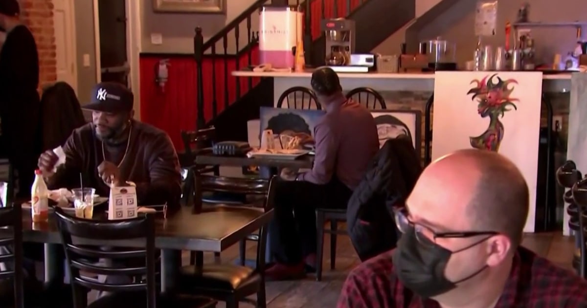 Experts say one-way masking can still protect against Covid