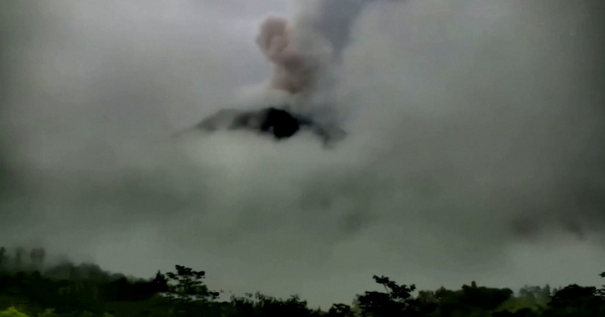 Hundreds evacuate as Indonesia’s Mount Merapi volcano erupts