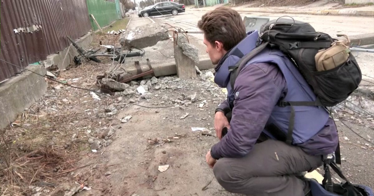Human Rights Watch investigator searches for war crimes evidence in Bucha