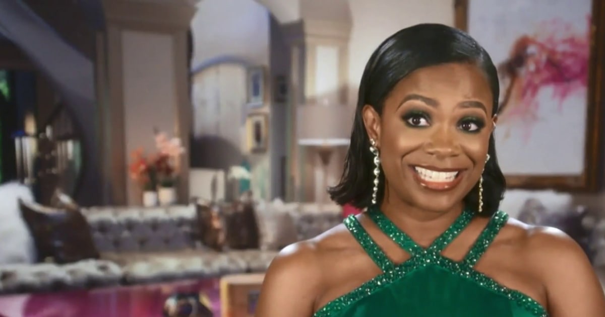 Symone Sanders talks to Kandi Burruss about her career and success