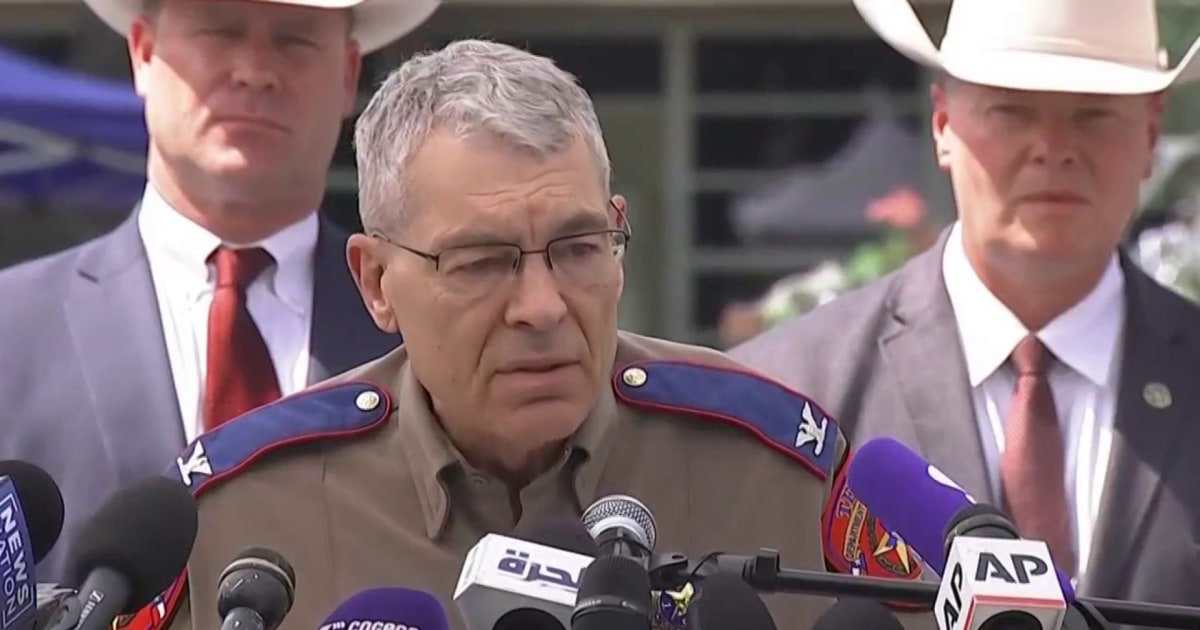 Texas official details timeline of 911 calls during Uvalde school shooting