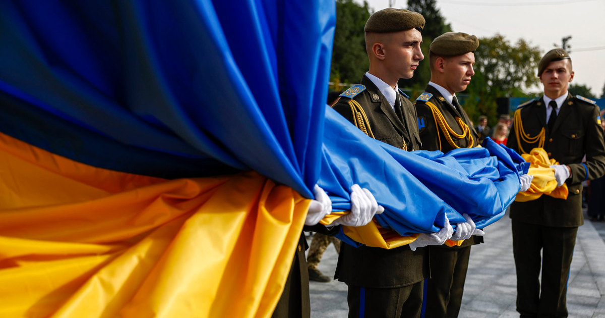 Zelenskyy vows the Ukrainian flag will fly again above the entire nation