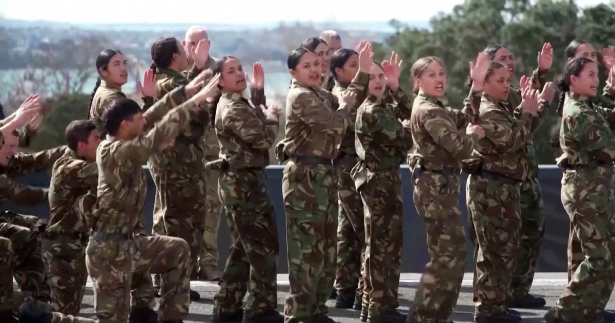Young New Zealanders perform haka to honor Queen Elizabeth II