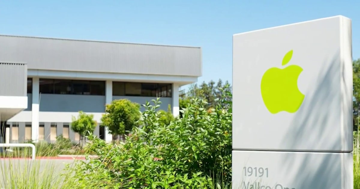 Apple employees demand more flexibility for company's return to office plan