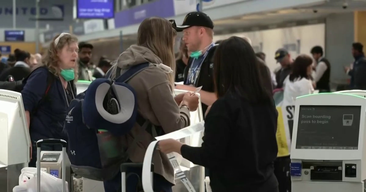 Labor Day weekend bringing travel surge, heat wave to U.S.