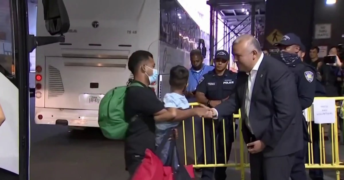 NYC opens asylum resource center to help incoming migrants