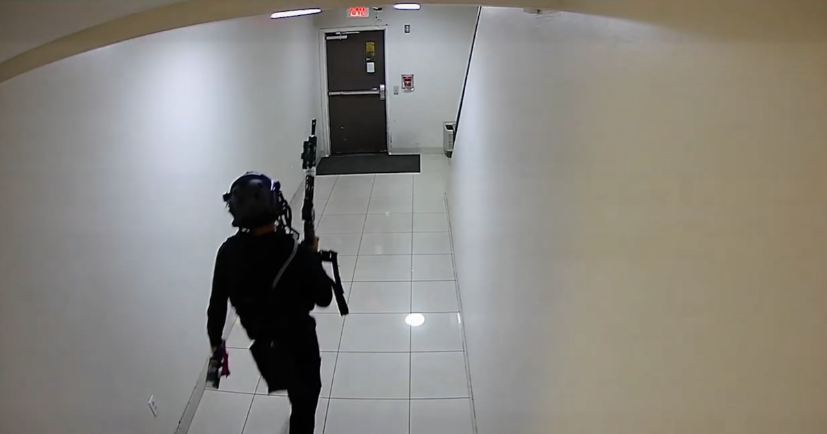 Video shows shooter in Phoenix fire multiple rounds in rampage that ...