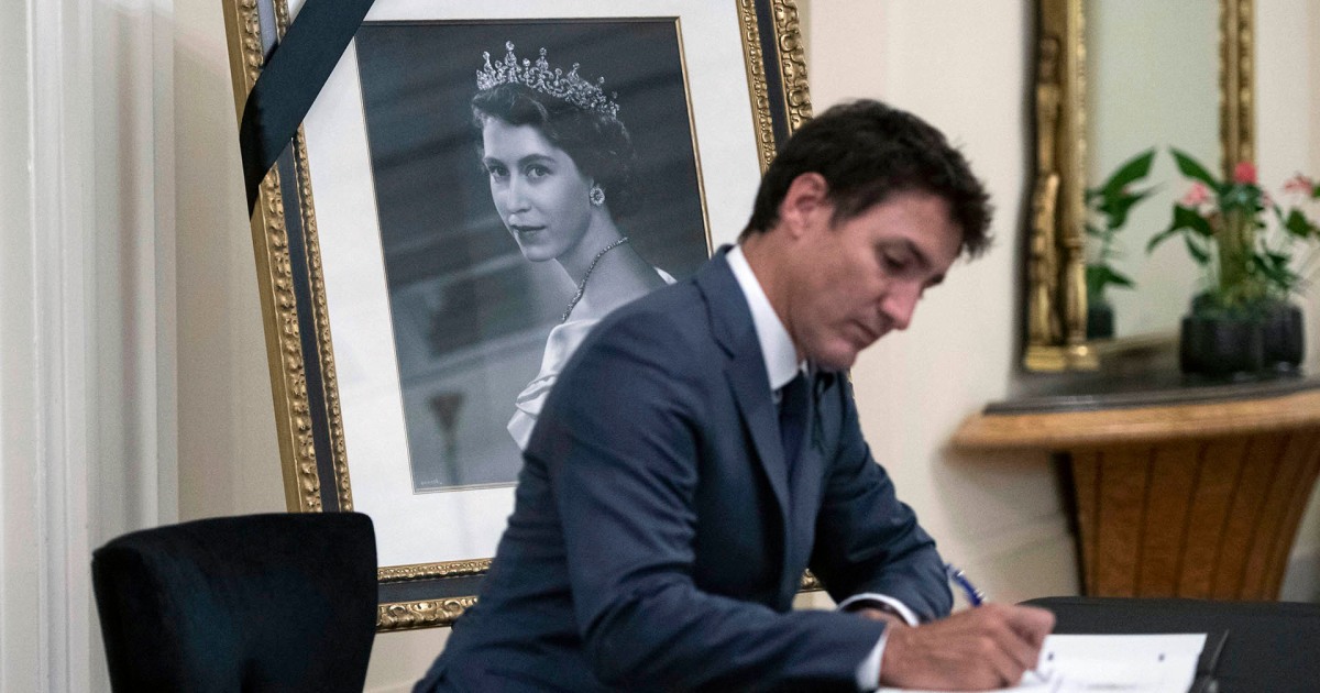 Canadian Prime Minister Trudeau signs book of condolence for Queen ...