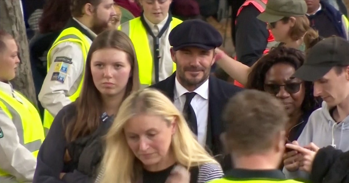 David Beckham waits in line several hours to pay respects to Queen ...