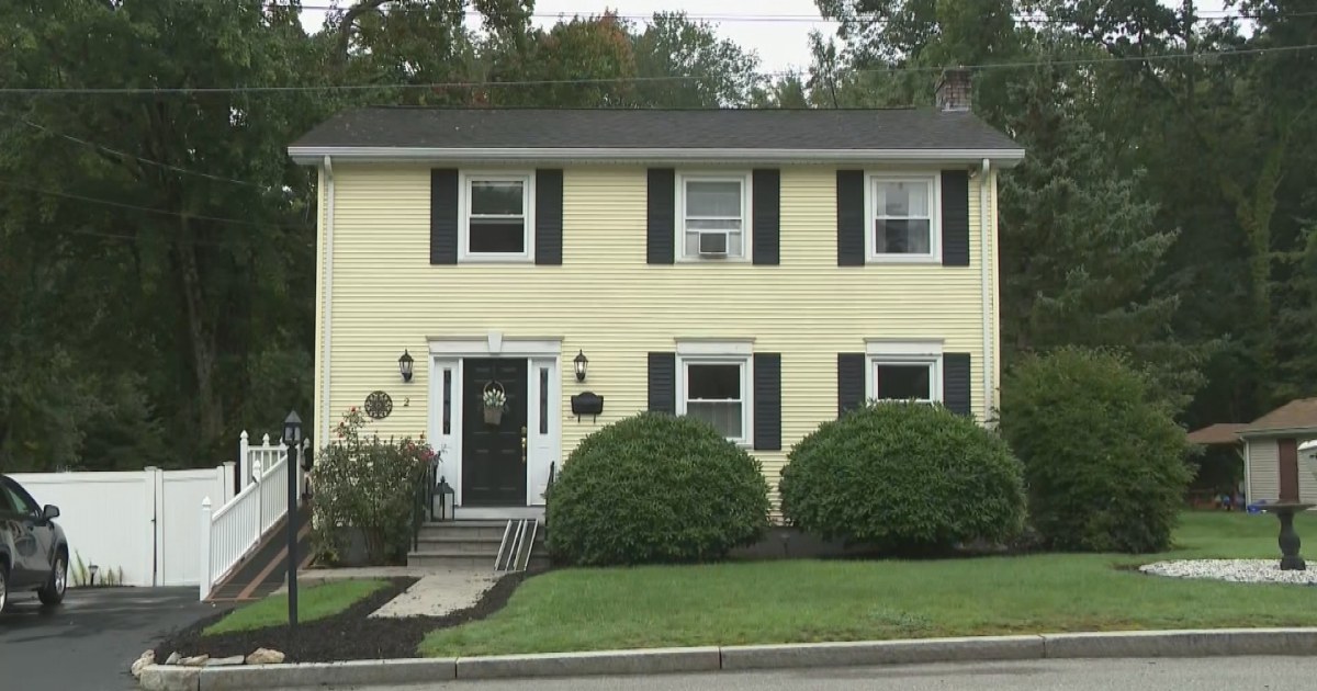 Decomposed bodies found in home of former Rhode Island mayor