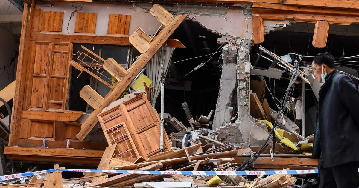 Deadly quake in Sichuan, China, topples homes, creates landslides