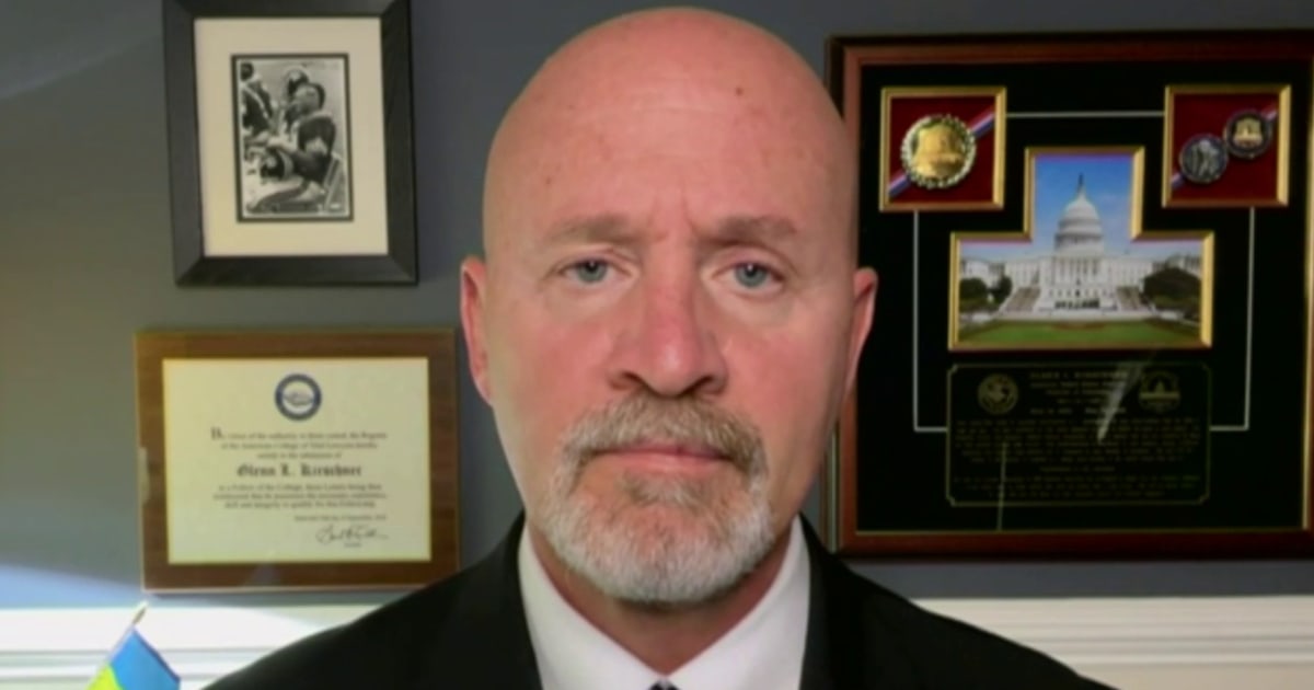 A Supreme Court artist retires after 45 years documenting judicial ...