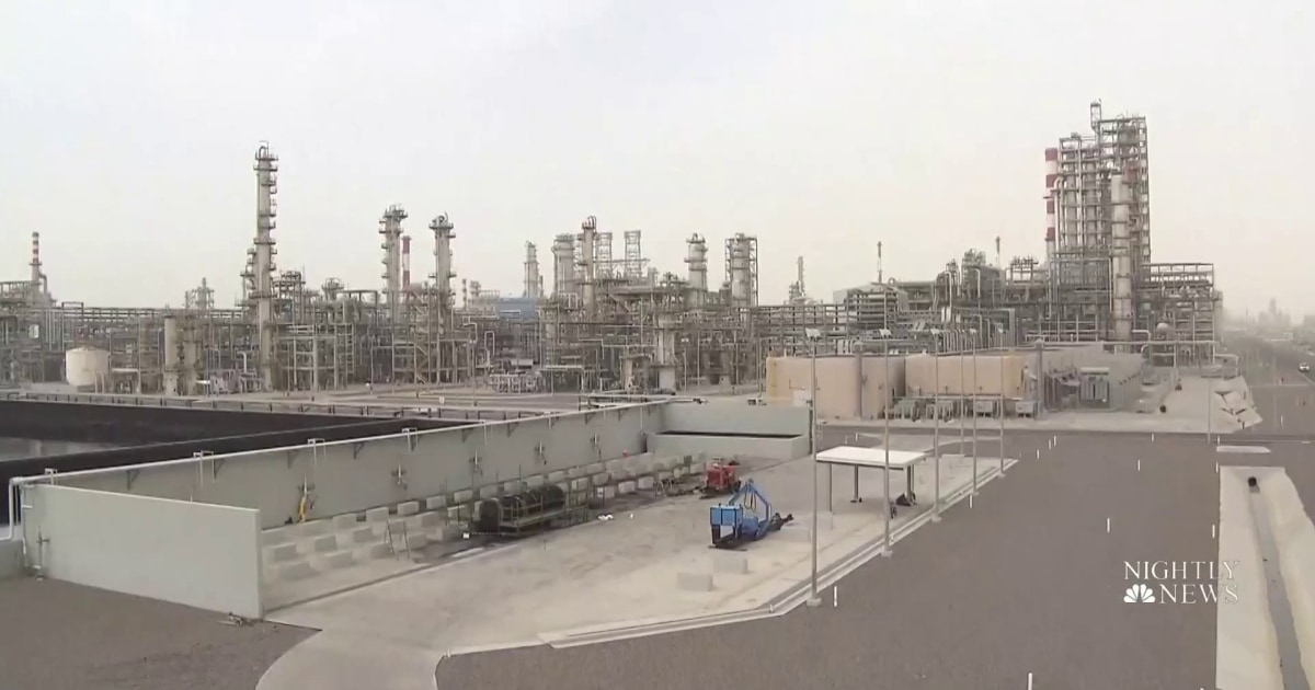 Saudi Arabia announces massive cut to oil production