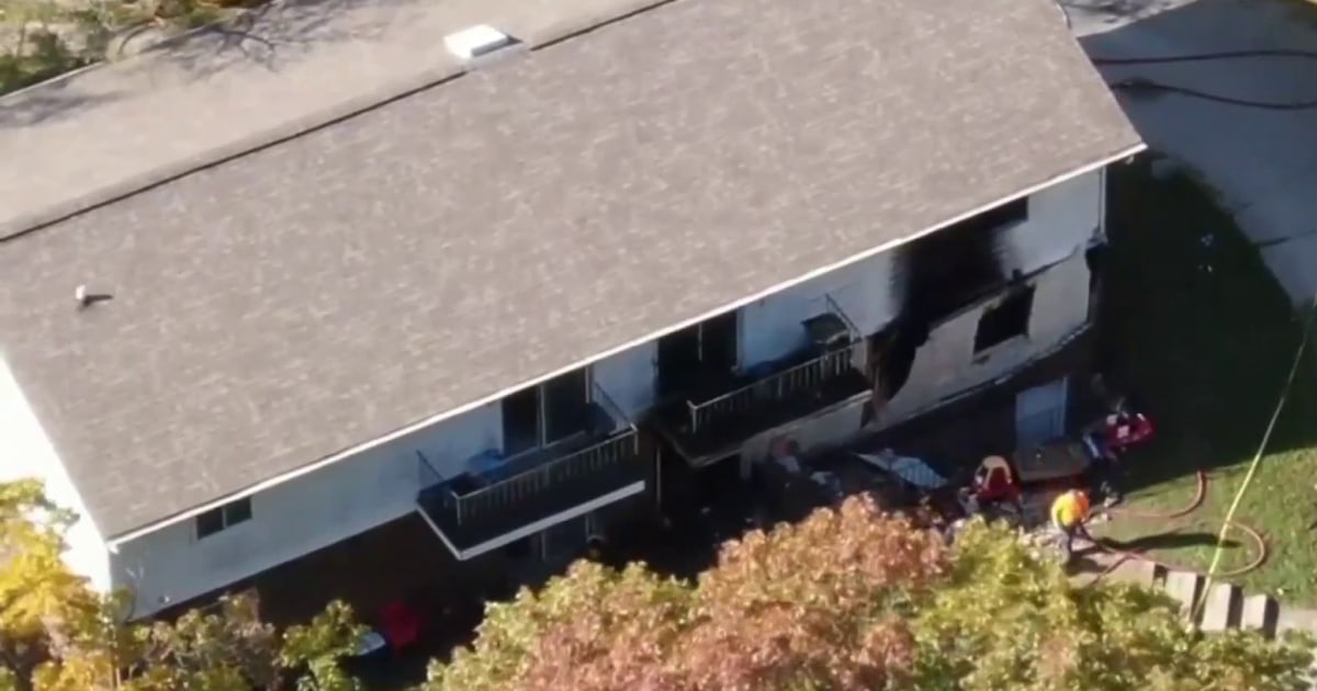 Milwaukee suburb apartment fire leaves at least 6 dead