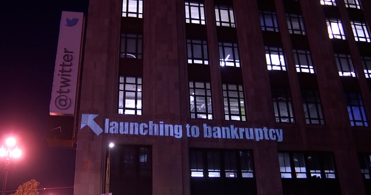 Signs projected on Twitter headquarters after Musk’s employee ultimatum