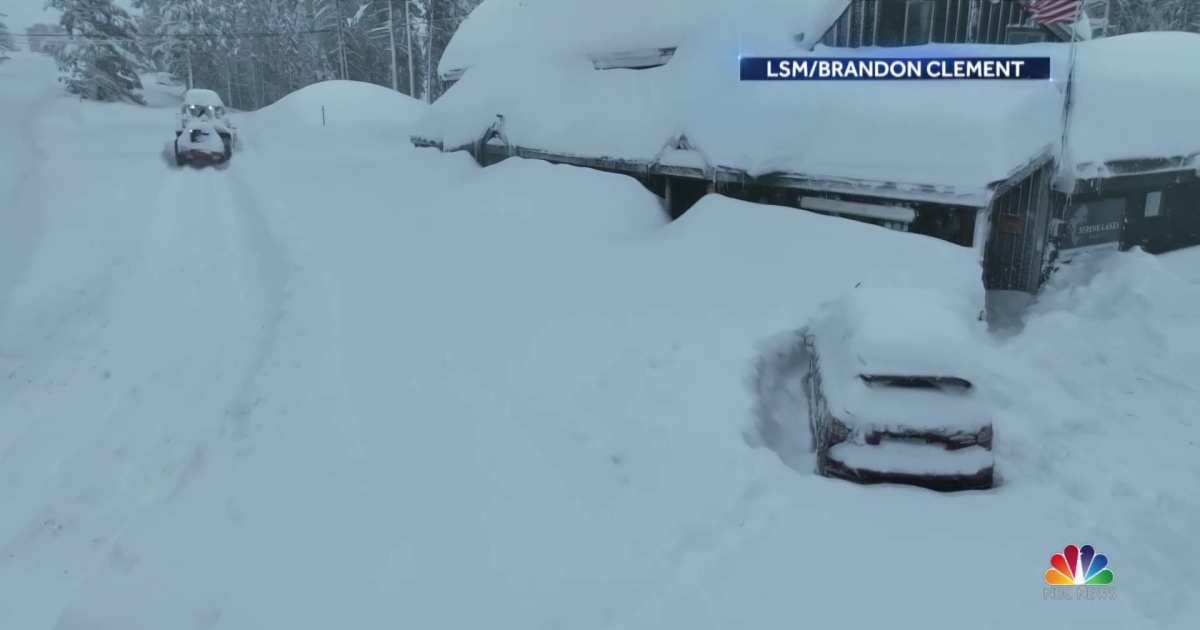 Massive storm brings blizzard-like conditions to west coast