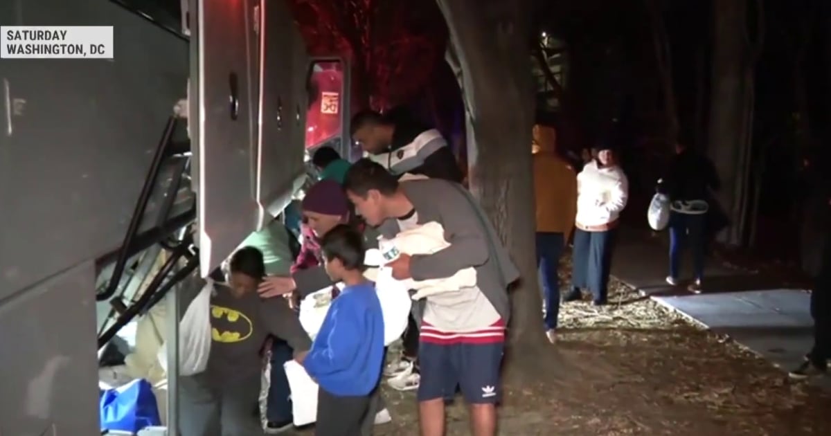 Migrants from Texas dropped off outside VP Harris' home on freezing ...