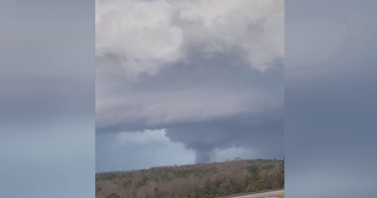Severe storms tear through the southeast Severe storms tear through the southeast