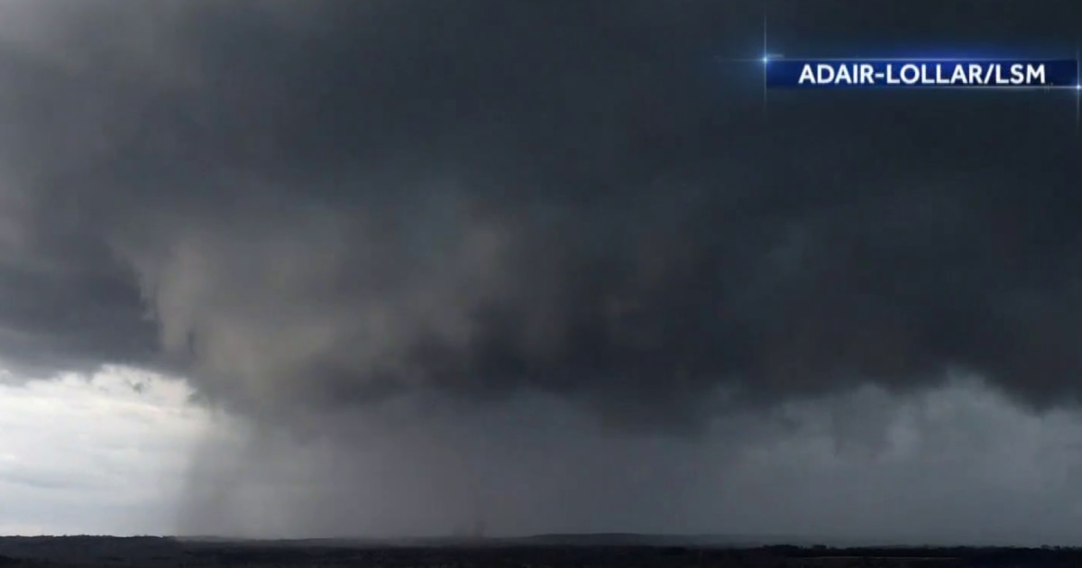 Deadly tornado outbreak sweeps across the South