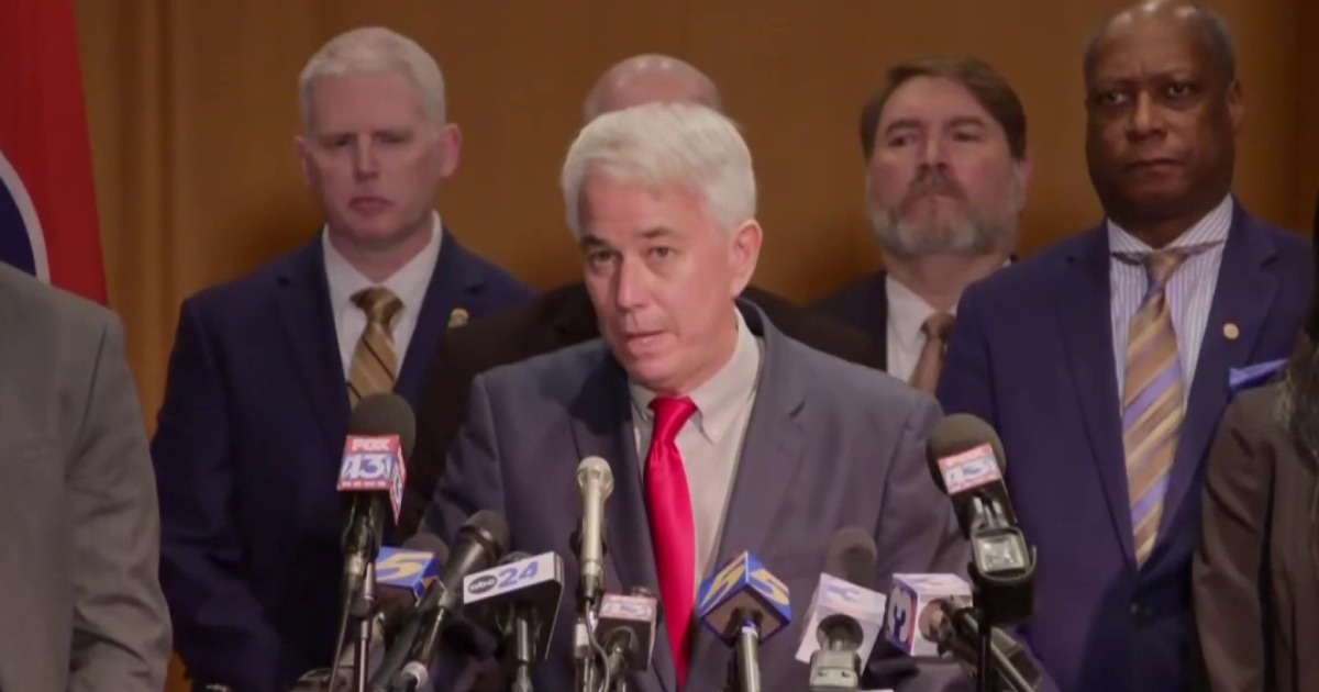 Five former Memphis police officers charged with murder in death of ... Five former Memphis police officers charged with murder in death of ...