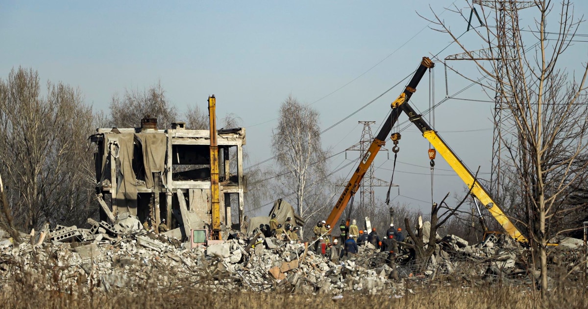 Russia blames HIMARS attack on soldiers' cellphone use