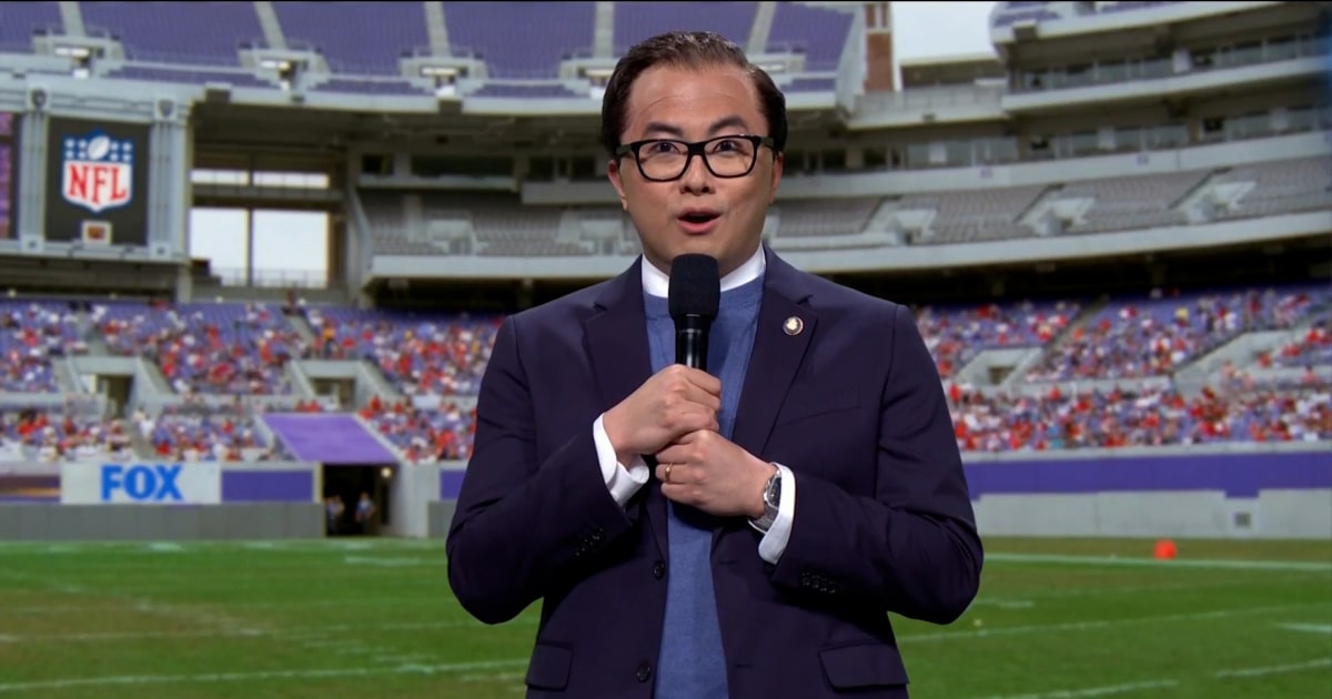 ‘Saturday Night Live’ recap: Santos adds reporter to resume