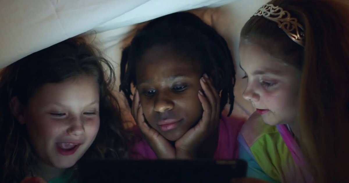 Viral debate erupts over childhood sleepovers