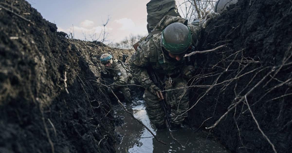 Zelenskyy vows to defend eastern city of Bakhmut amid heavy fighting