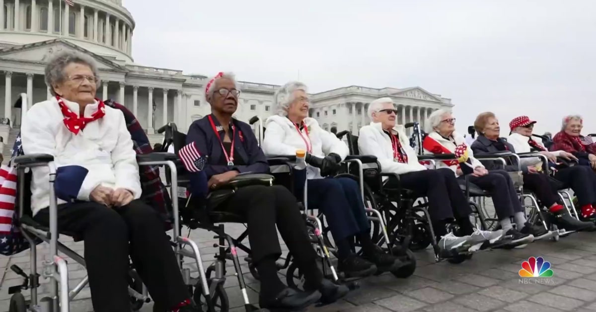 Group of ‘Rosie the Riveters’ honored for help in World War II