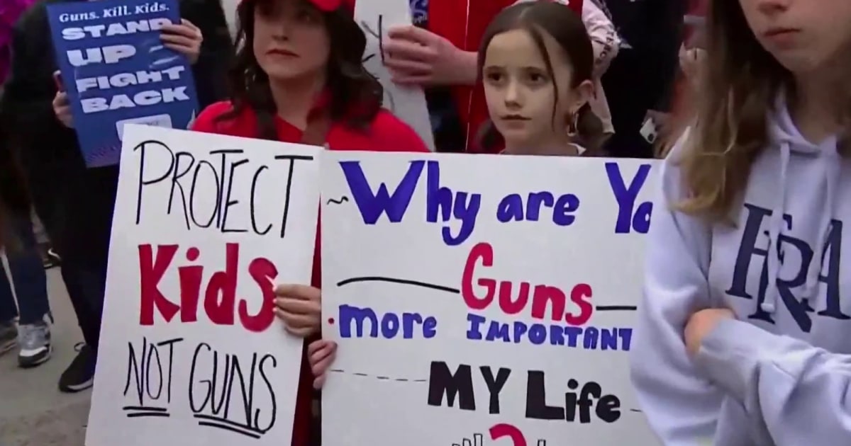 Tennessee students protest gun violence in schools