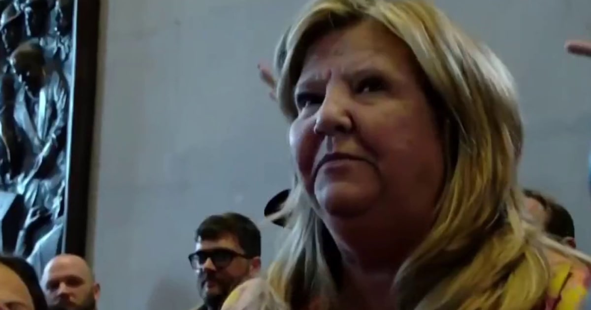 Tennessee House GOP fails to kick out Rep. Gloria Johnson