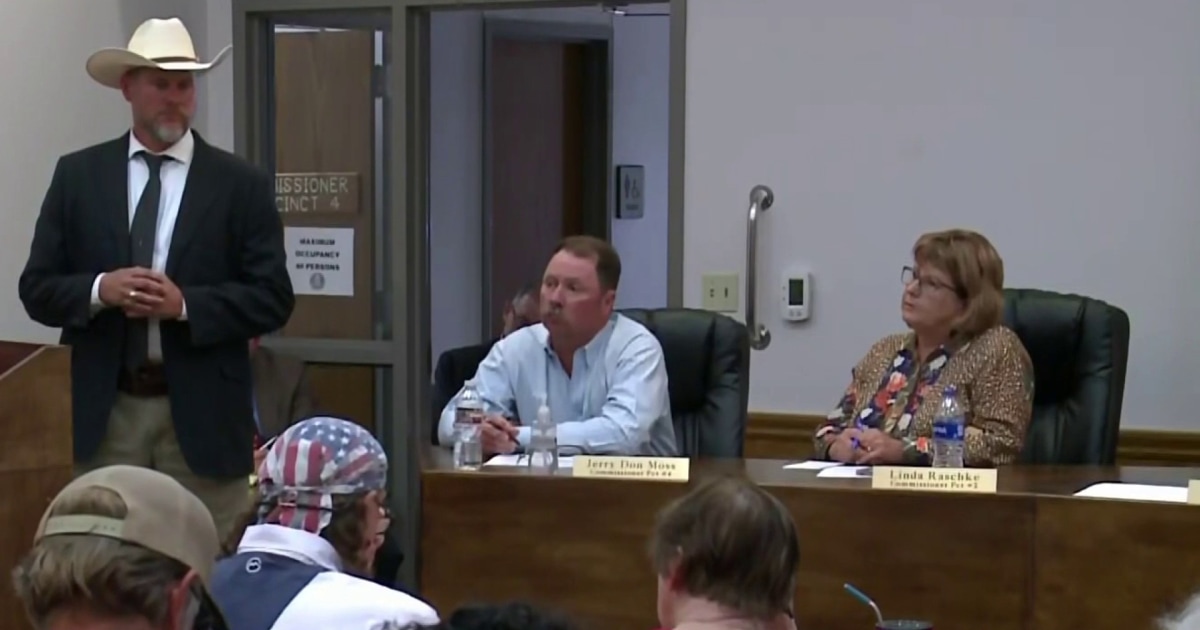 Texas county votes to keep library system open