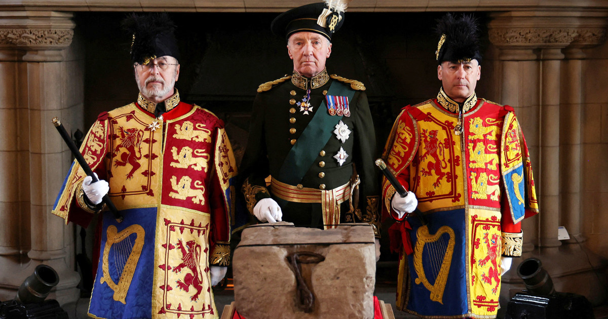 Historic Stone of Scone moved from Edinburgh Castle ahead of King ...