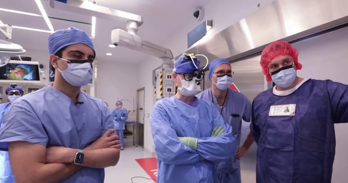 Live brain surgery: see how doctors are using A.I. in the O.R.