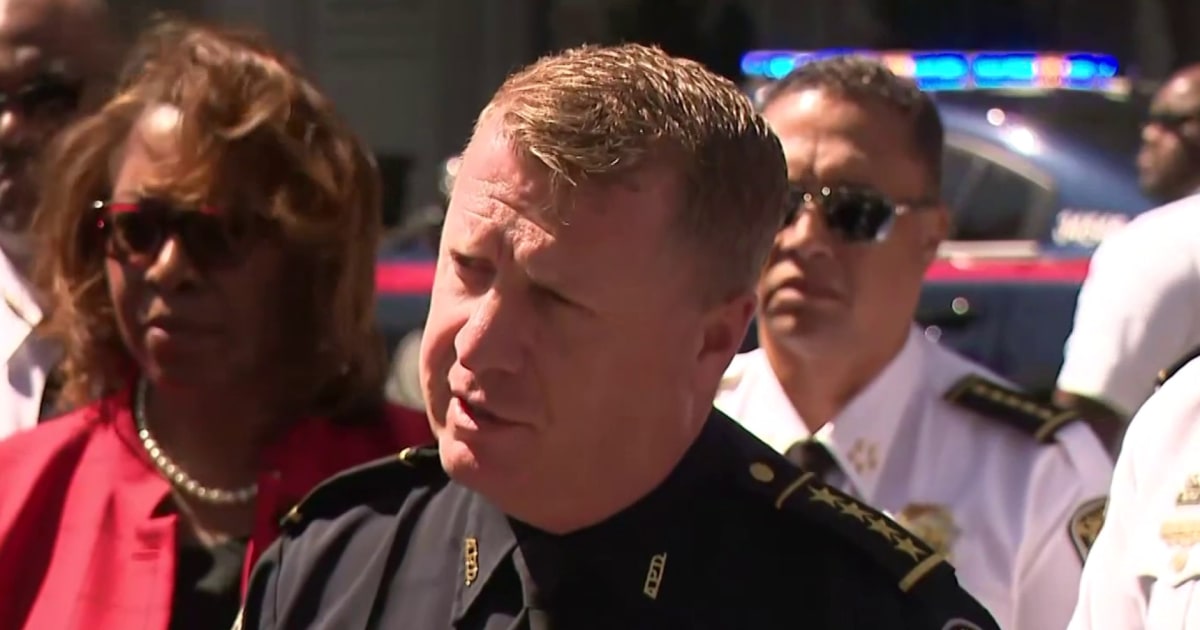 Atlanta police: Shooting suspect fled scene in hijacked car