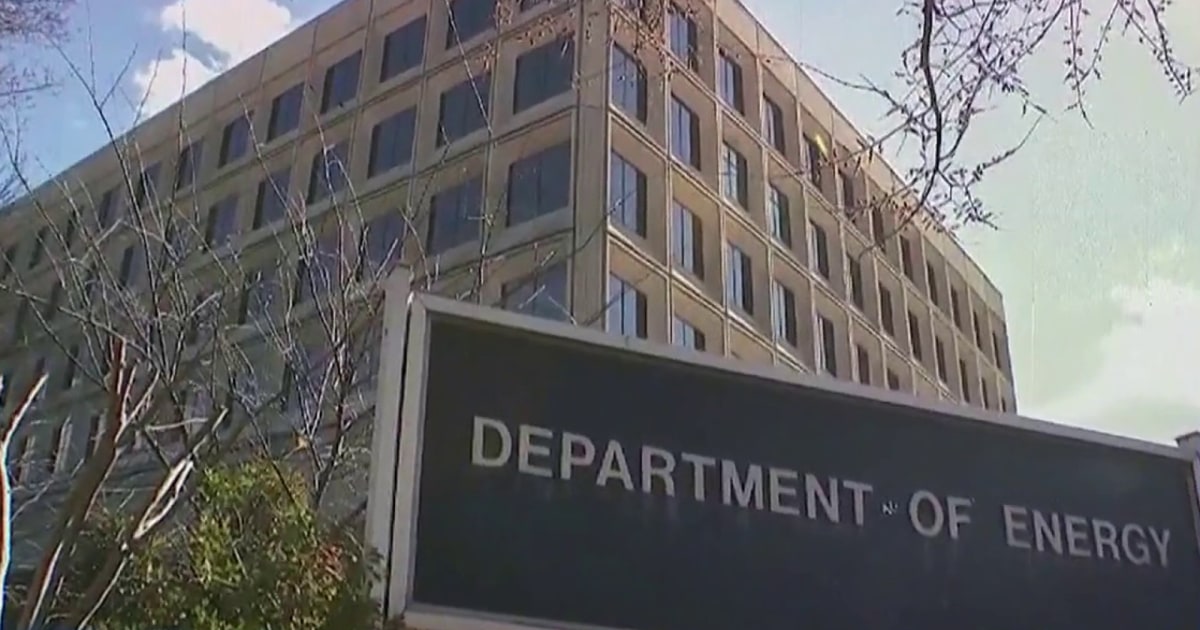 U.S. nuclear secrets are vulnerable to spies, report says