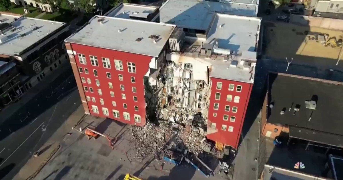 Search for survivors in partially collapsed apartment building underway ...