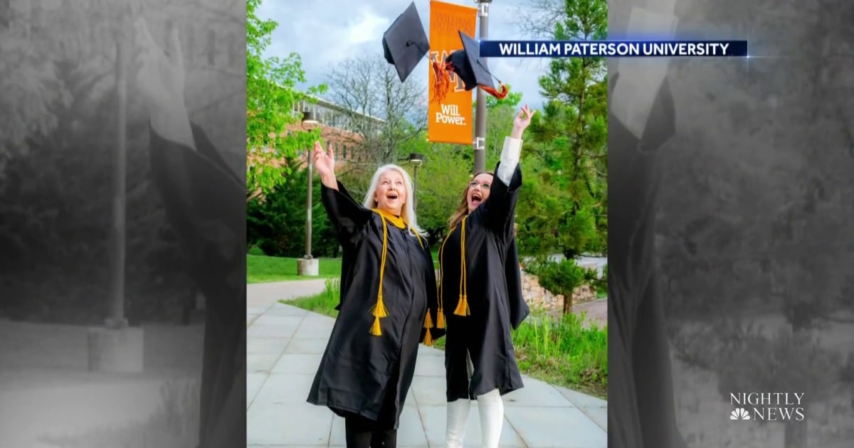 Mother and daughter graduate from university together