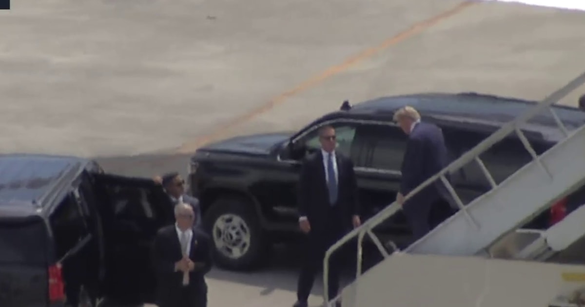Trump lands in Florida ahead of arraignment