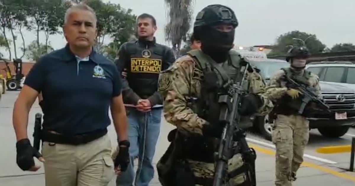 Joran van der Sloot handed over to U.S. authorities in Peru