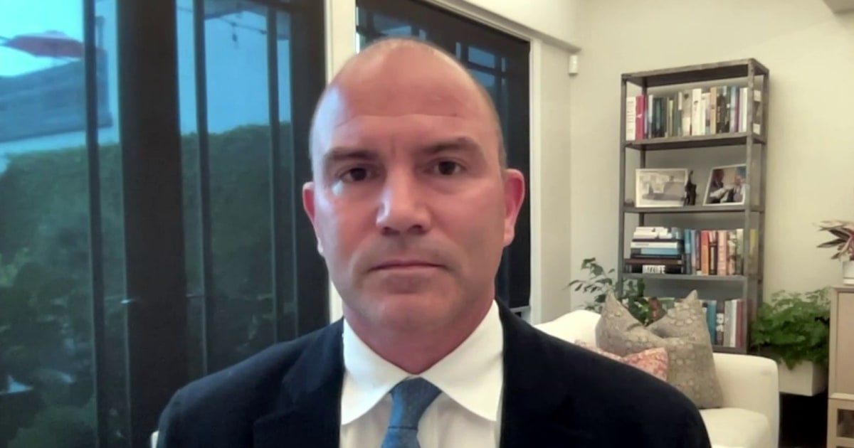 Ben Rhodes: Time is working against Putin