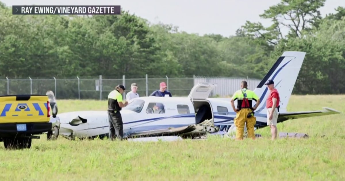 Small plane crash lands in Martha’s Vineyard after pilot suffers ...