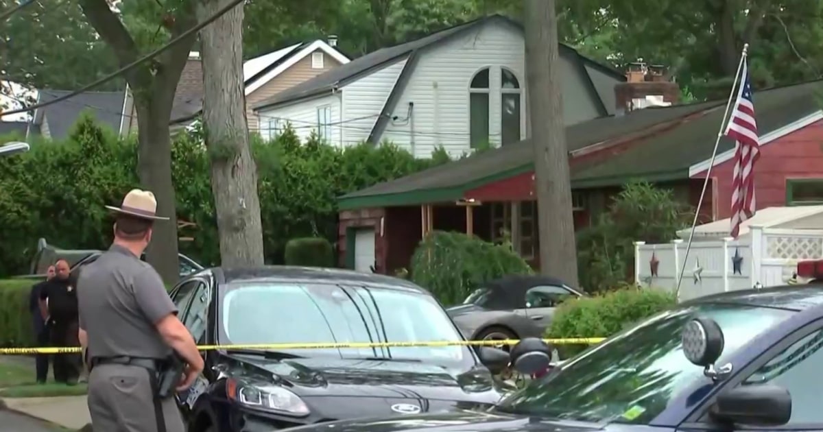 Wife of accused Gilgo Beach serial killer files for divorce