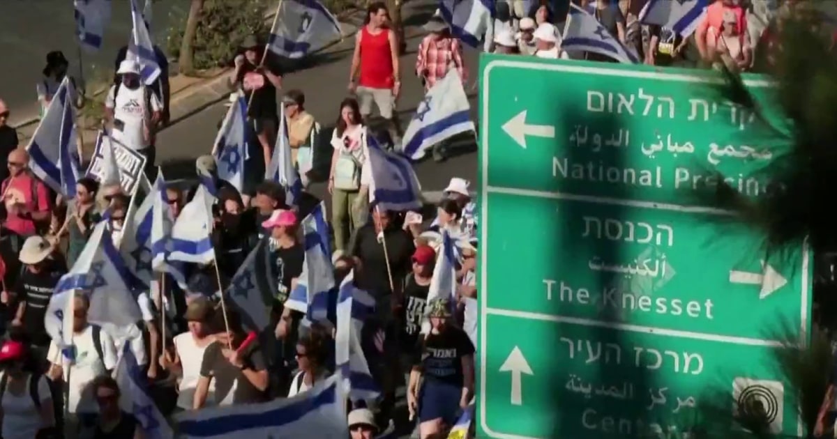 Crowds of protesters march to Jerusalem in effort to stop Netanyahu’s ...