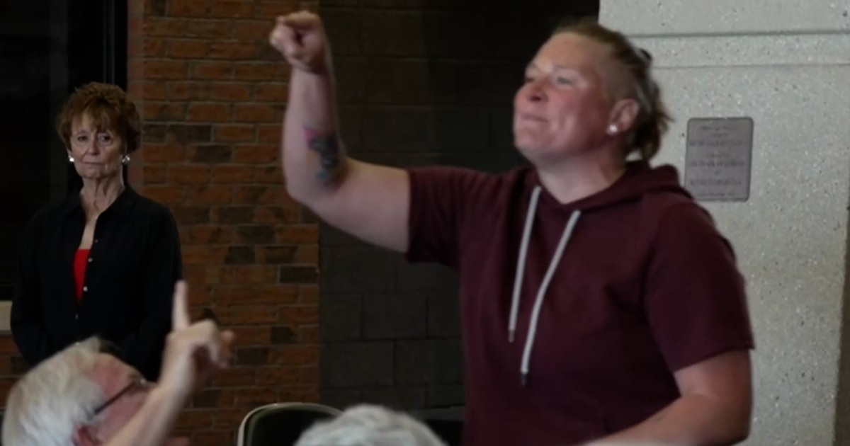 Protester interrupts Ramaswamy campaign event with comments on rape ...