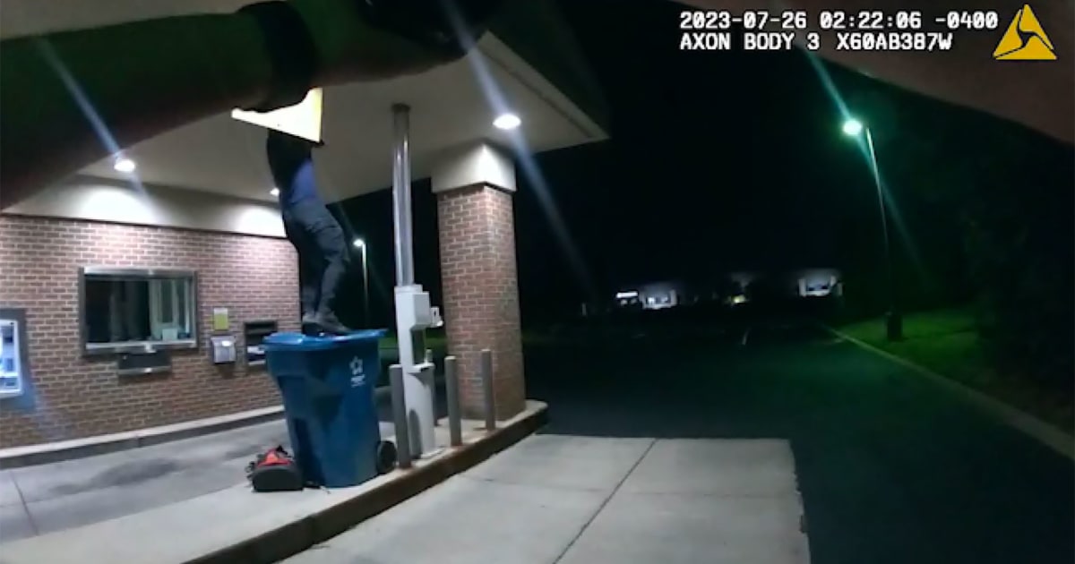 WATCH: Ohio bank burglar arrested after dropping from ceiling